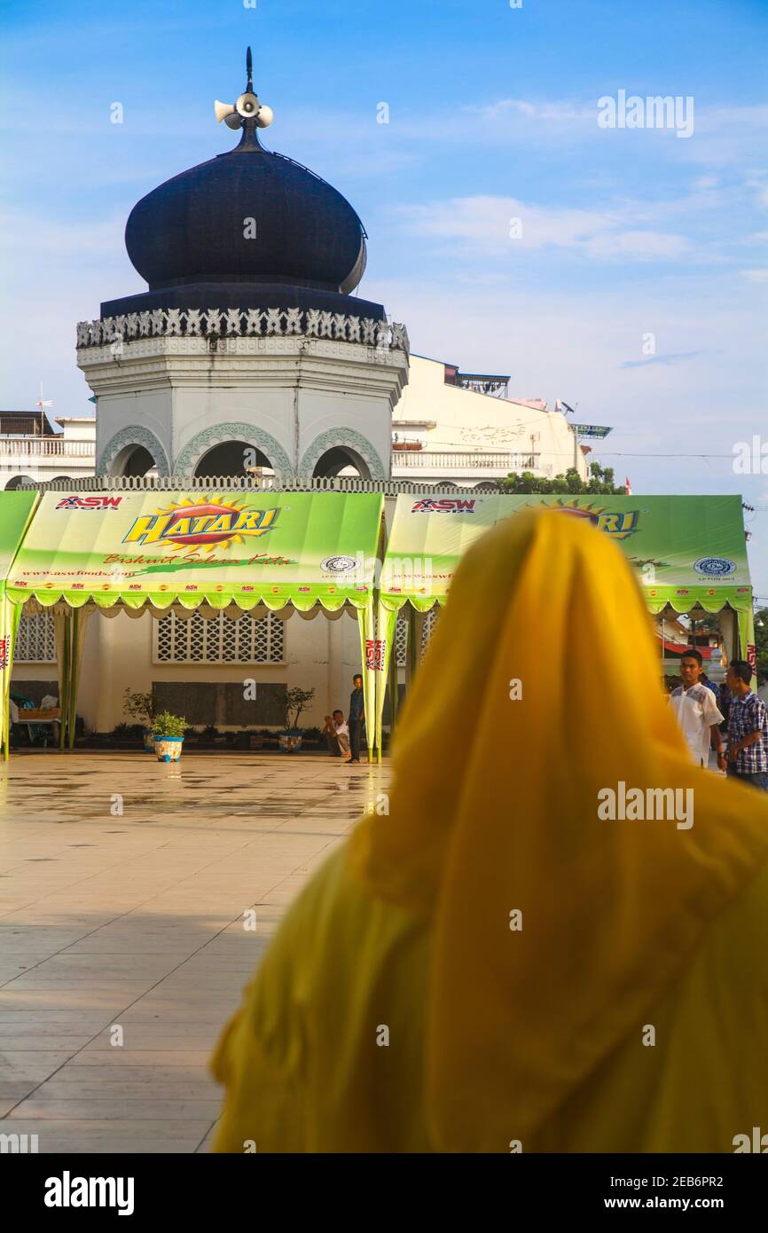 Muslim lady indonesia hi-res stock photography and images - Alamy