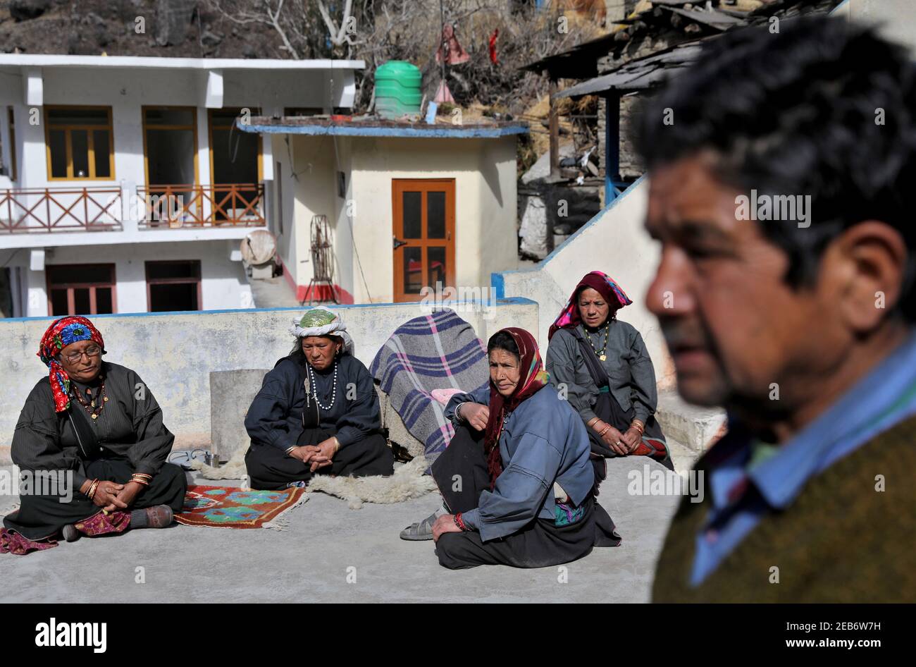 Old house in uttarakhand hi-res stock photography and images - Alamy