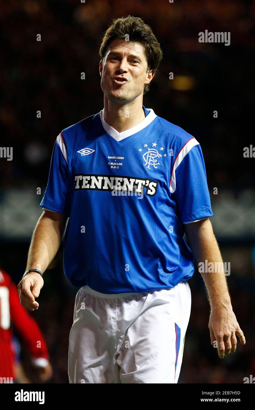 Rangers brian laudrup hi-res stock photography and images - Alamy