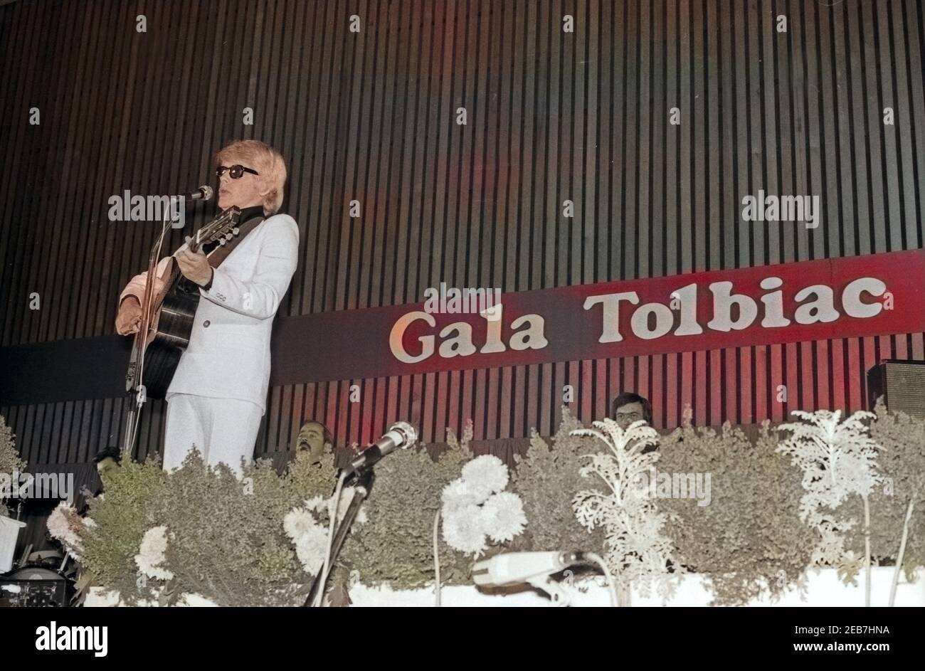 Der deutsche Sänger Heino bei einem Auftritt bei der Gala Tolbiac ...