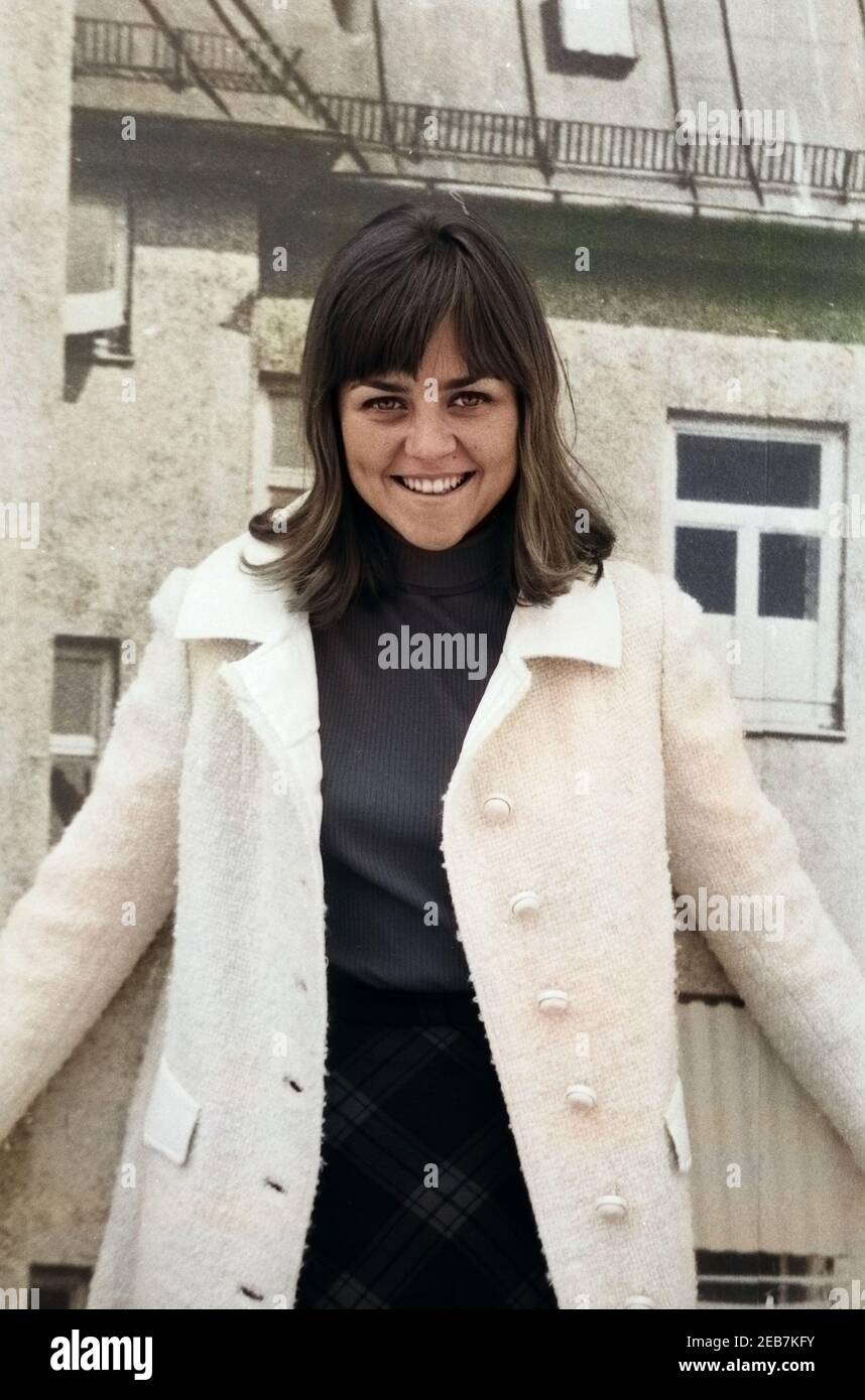 Die deutsche Schlagersängerin Pat Simon, Deutschland 1960er Jahre. The ...