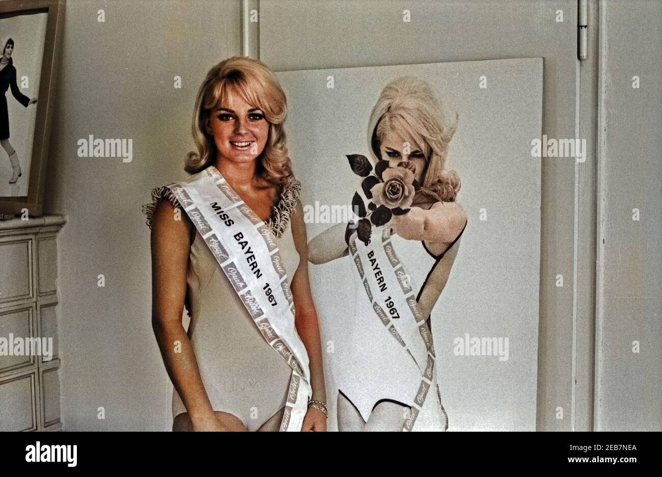 1960s beauty contest hi-res stock photography and images - Alamy