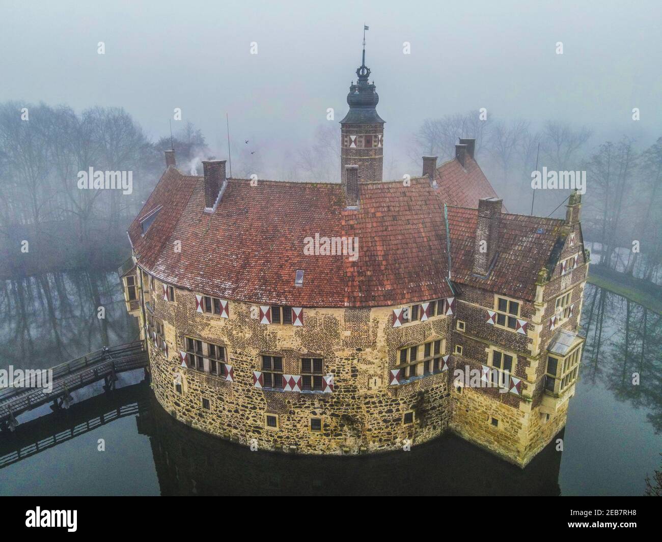 Castle vischering in ludinghausen hi-res stock photography and images ...