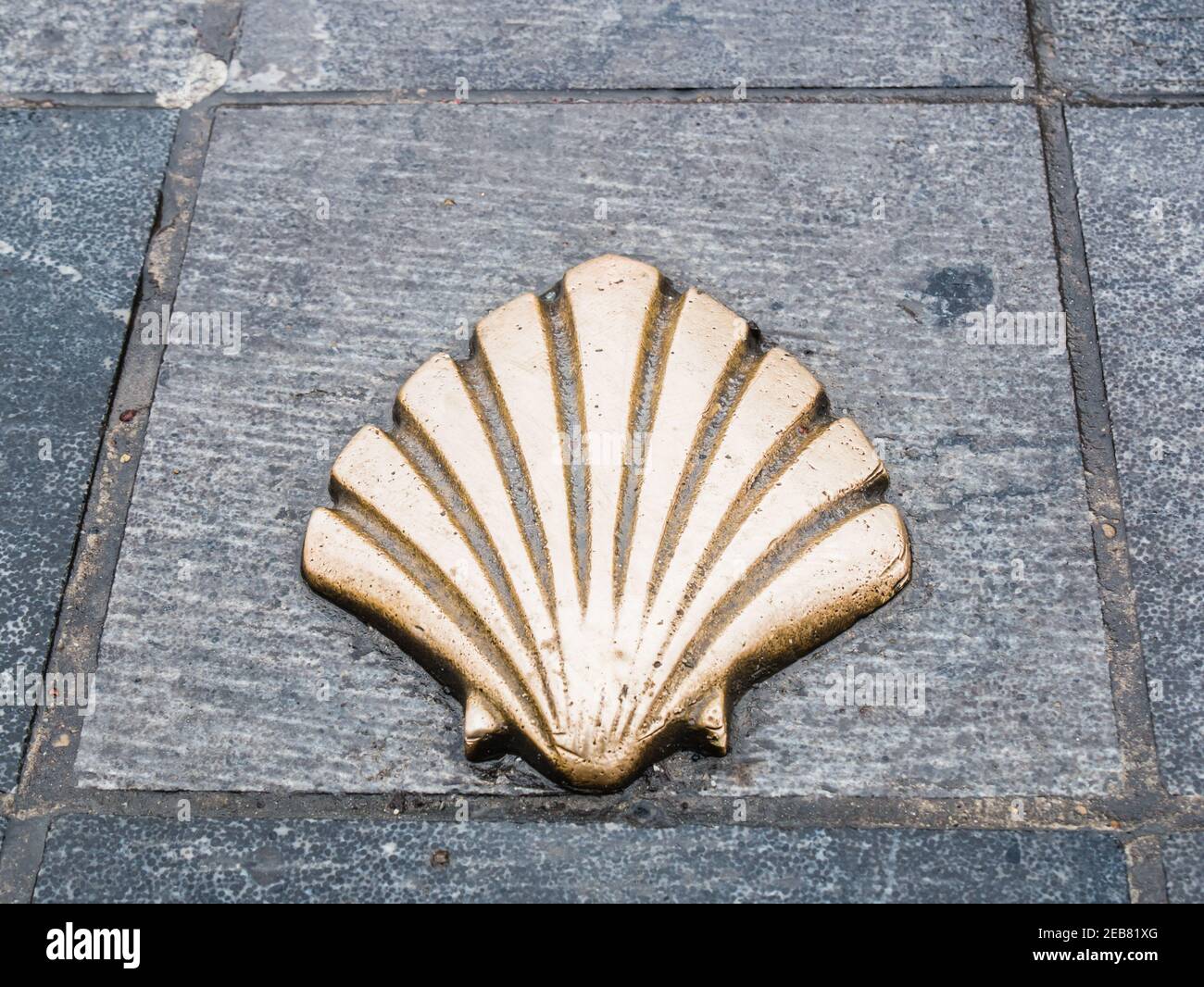Shell construction and road hi-res stock photography and images - Alamy