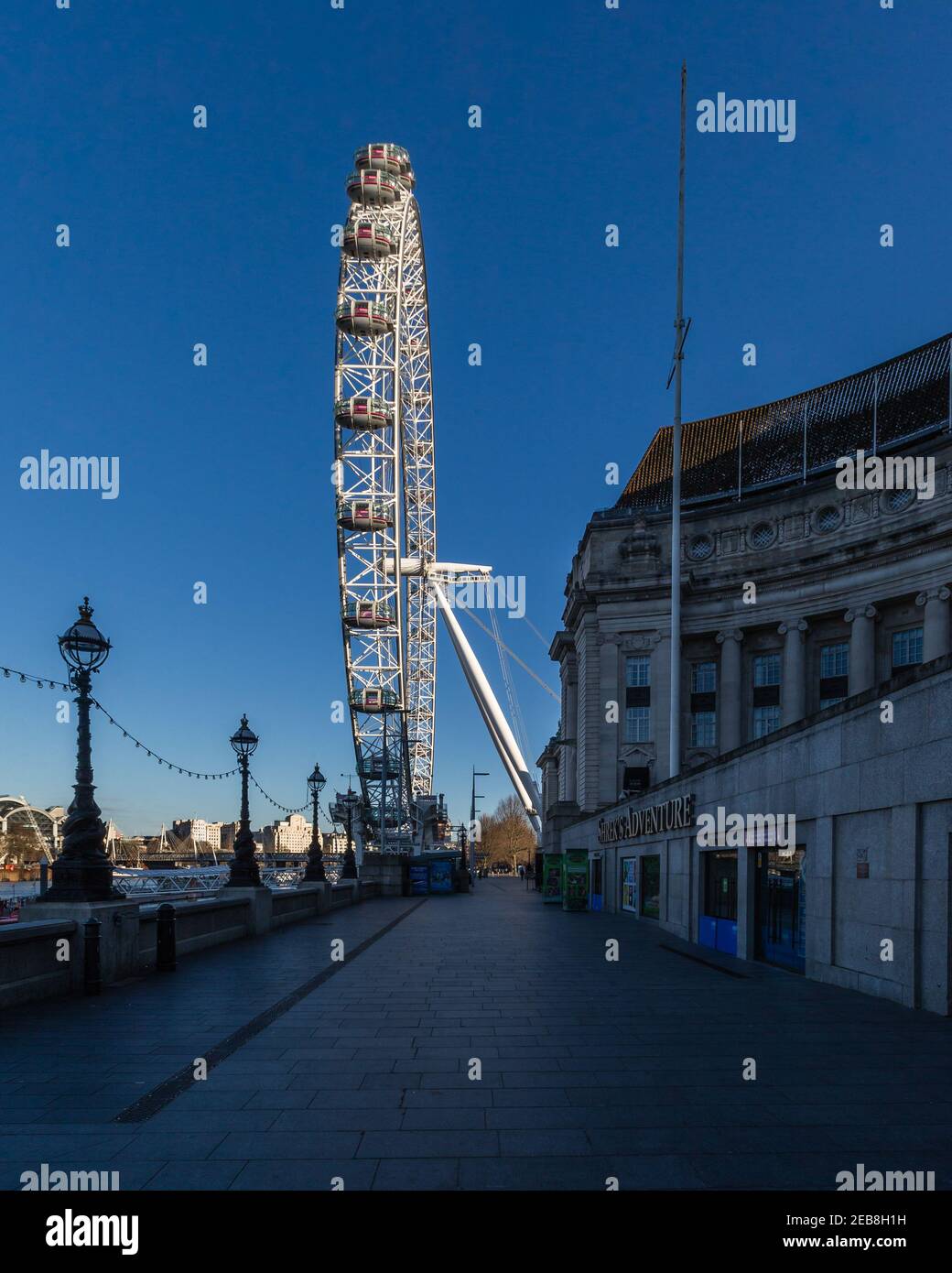 Empty London around the London Eye during the lockdown Stock Photo - Alamy