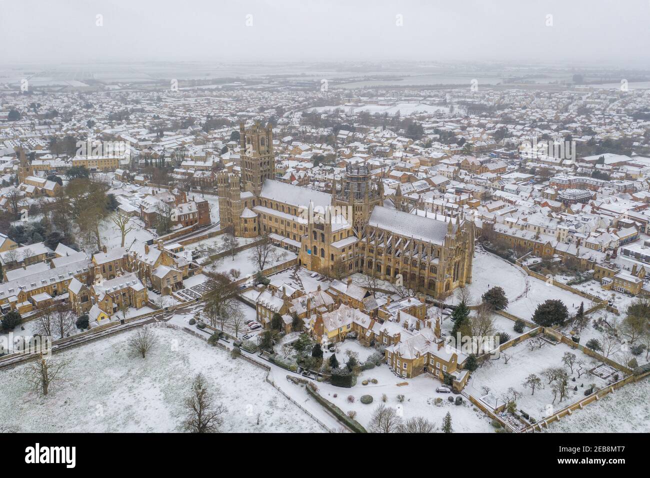 Ely cathedral snow winter hi-res stock photography and images - Alamy