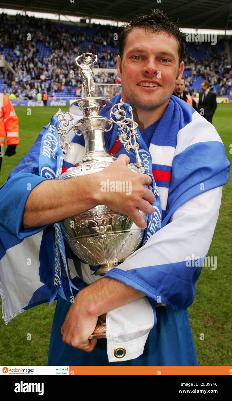 Murty trophy hi-res stock photography and images - Alamy