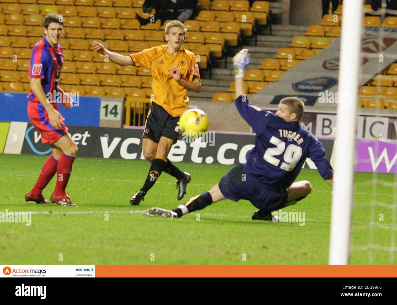 Wolverhampton wanderers daniel jones hi-res stock photography and ...