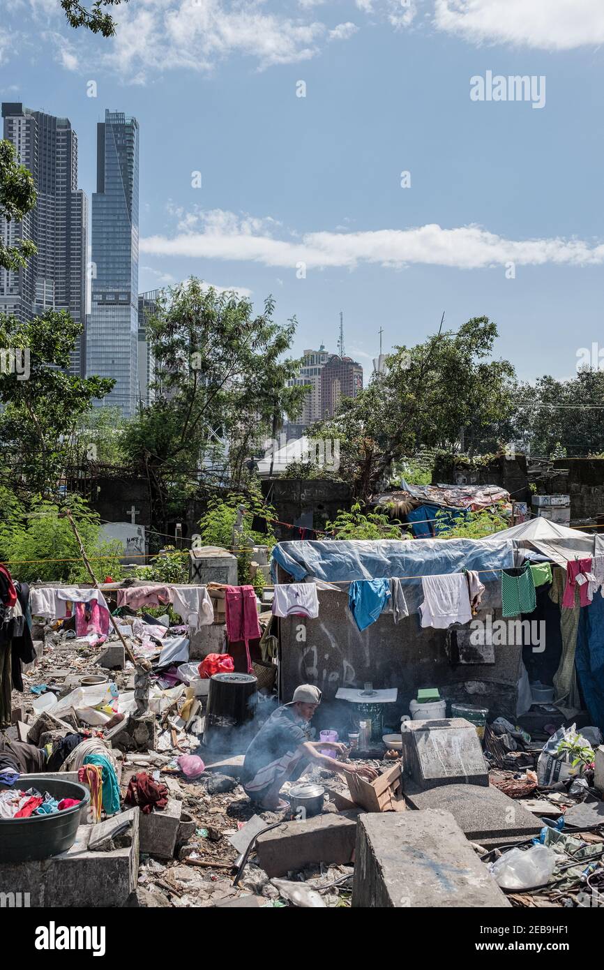 Living inside a cemetery hi-res stock photography and images - Alamy