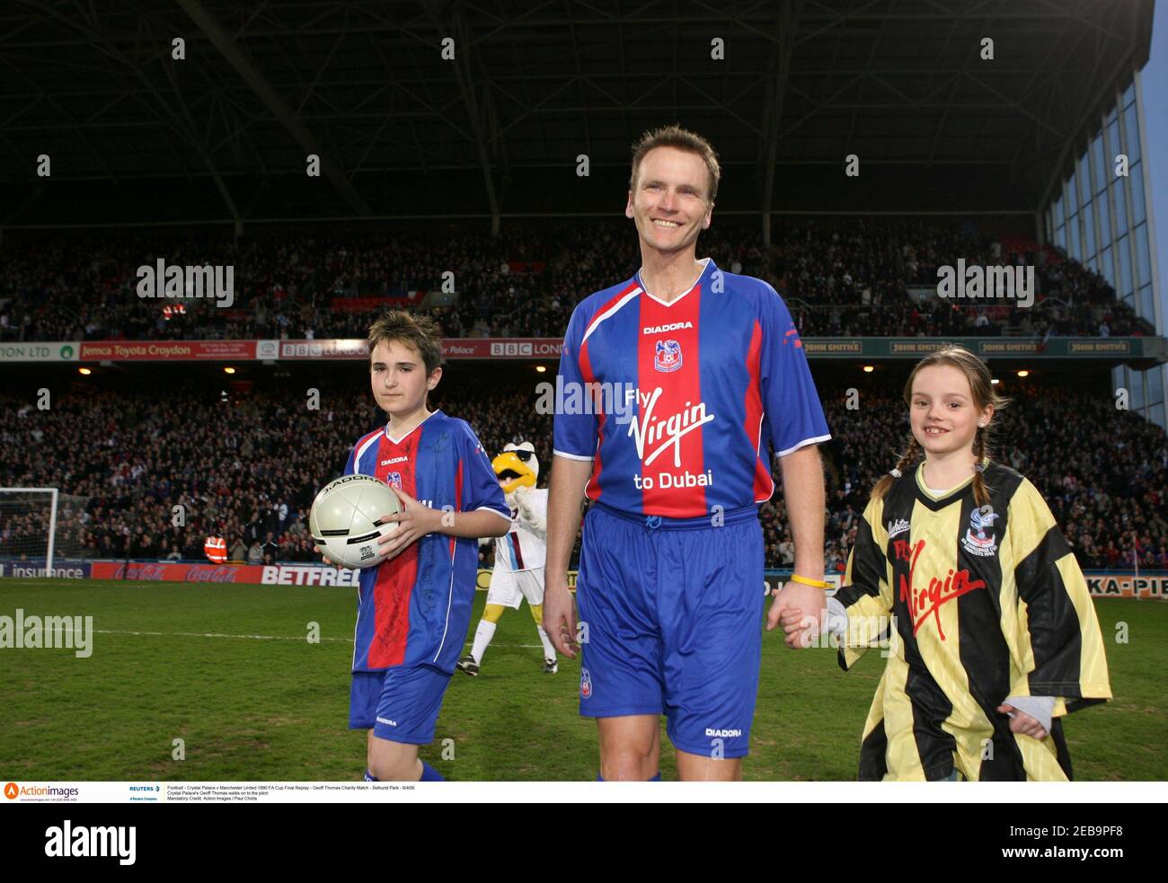 Crystal palace v manchester united fa cup final 1990 hi-res stock ...