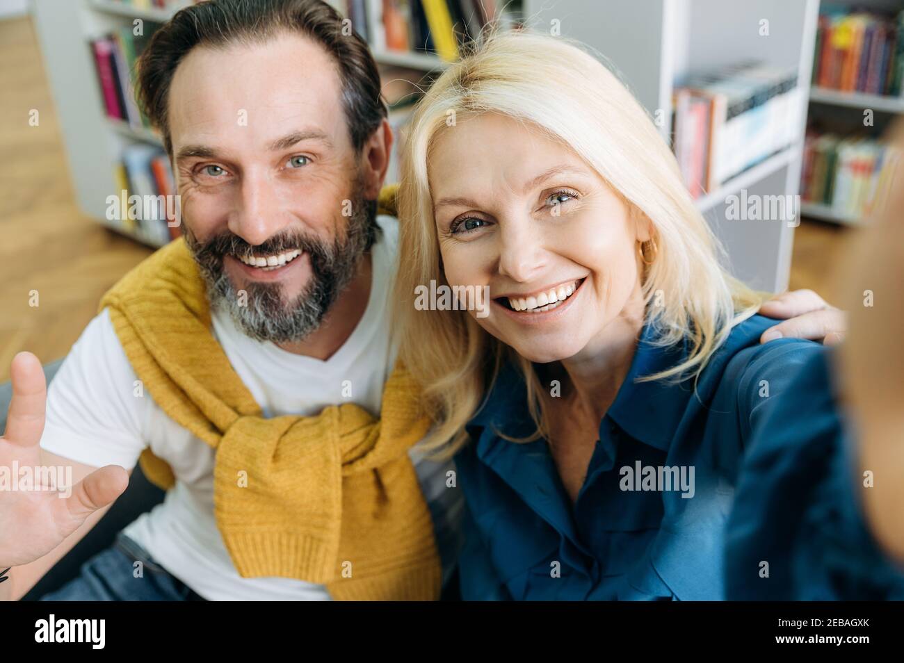 Work friendly hi-res stock photography and images - Alamy