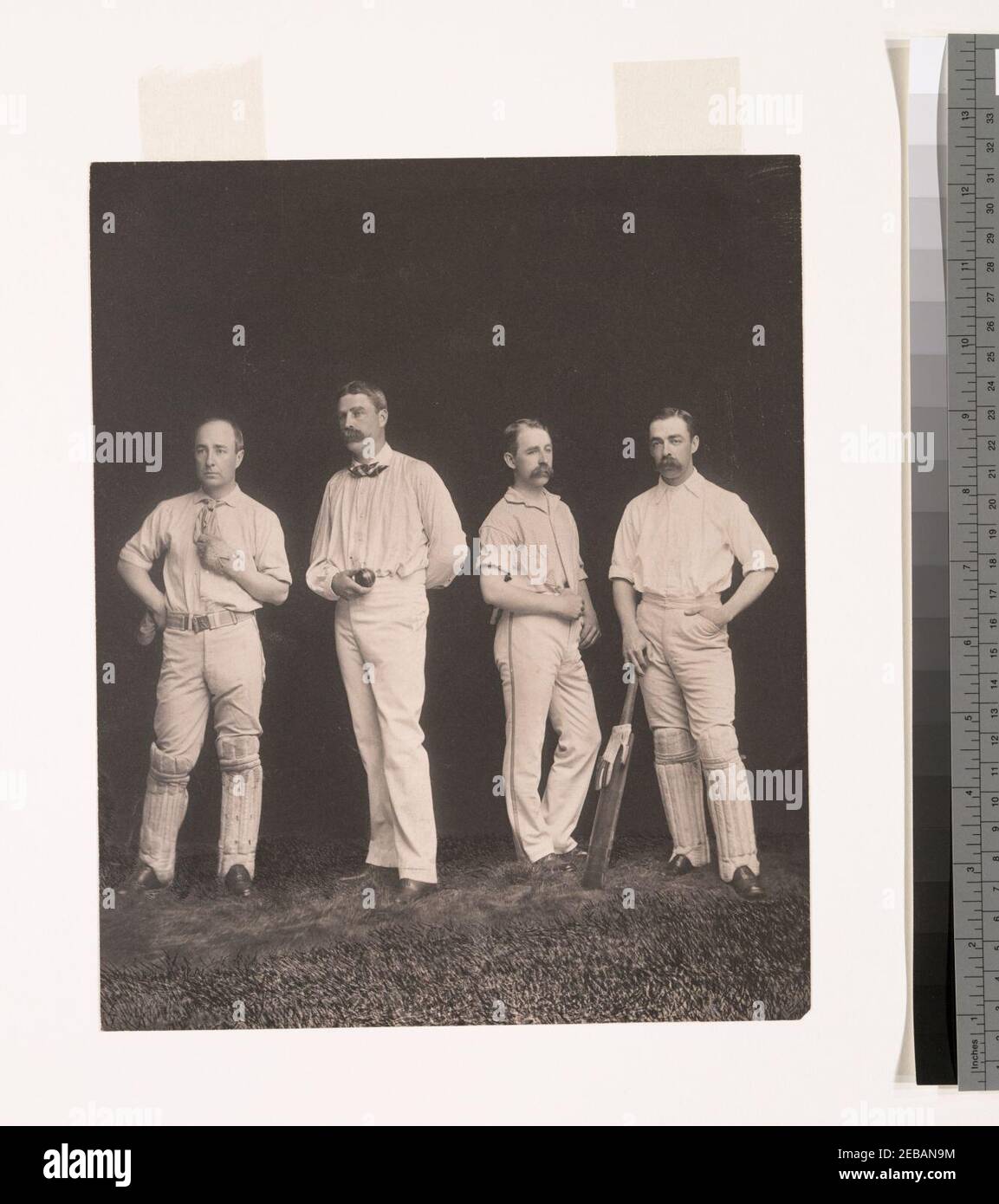 Cricket players group vintage hi-res stock photography and images - Alamy