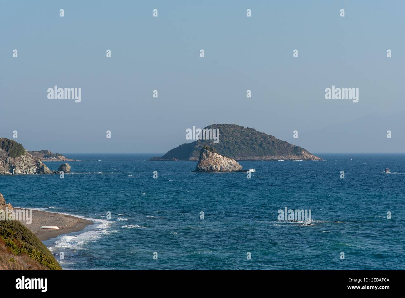 Rocky little island hi-res stock photography and images - Alamy