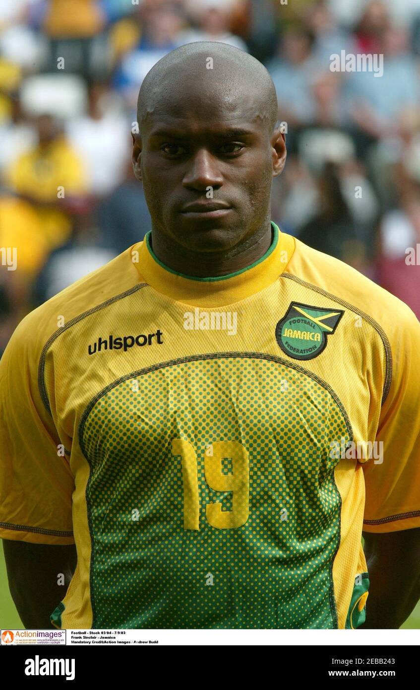 Football action frank sinclair hi-res stock photography and images - Alamy