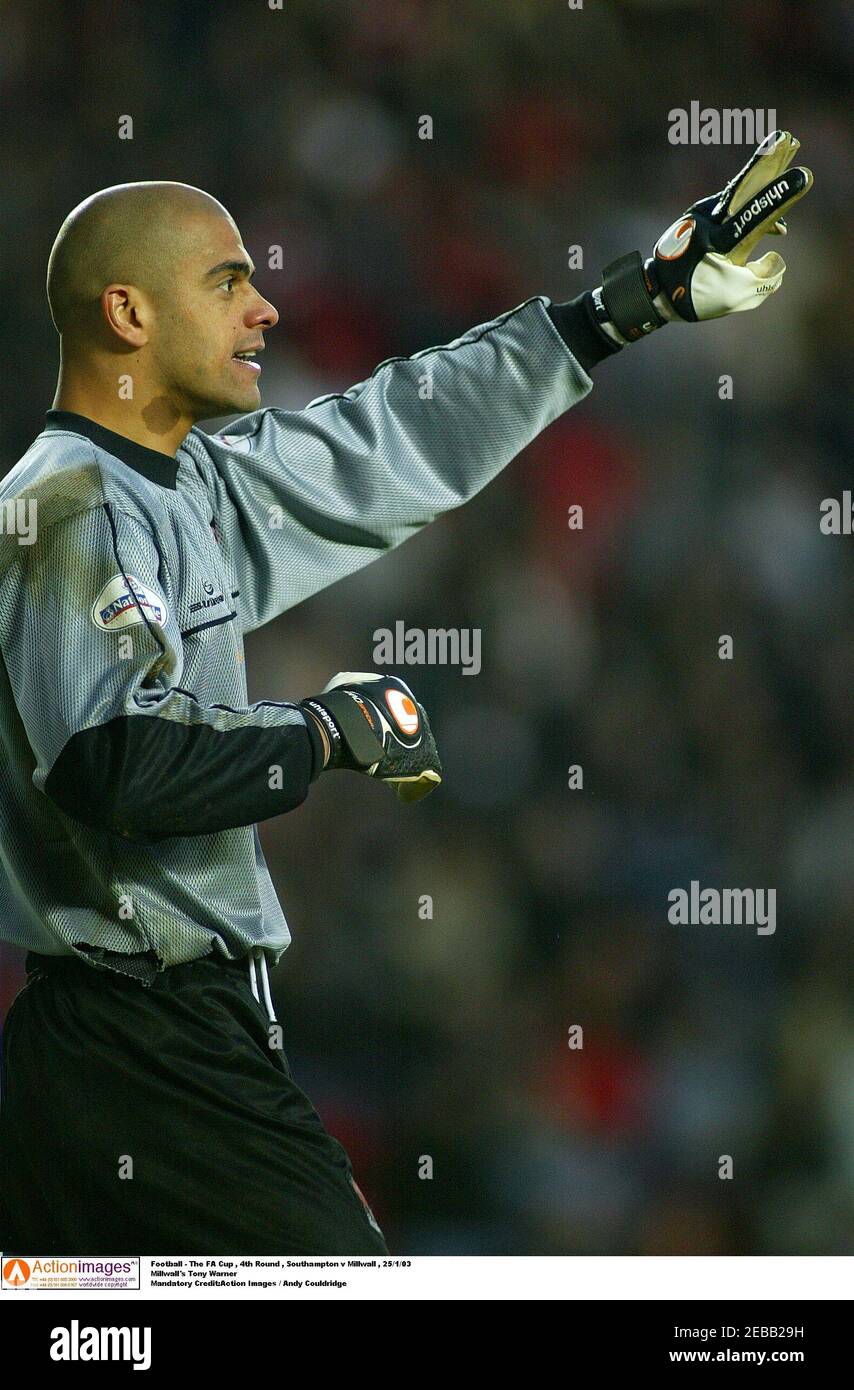 Tony warner fa cup hi-res stock photography and images - Alamy