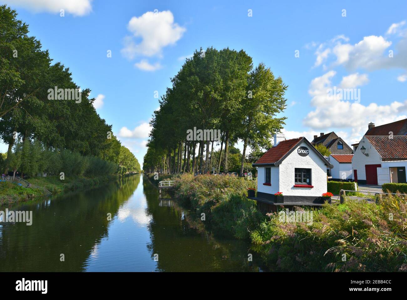 Book market bruges hi-res stock photography and images - Alamy
