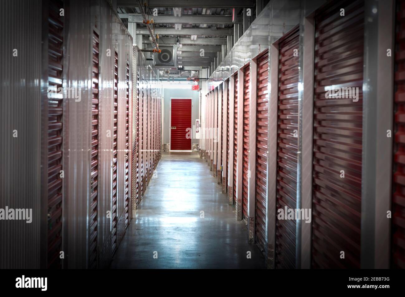 Open interior doors hi-res stock photography and images - Alamy