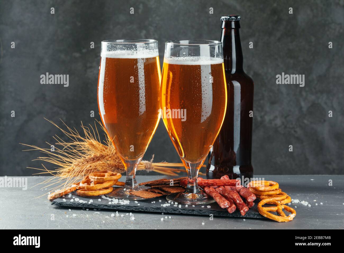 Beer and snacks set hi-res stock photography and images - Alamy