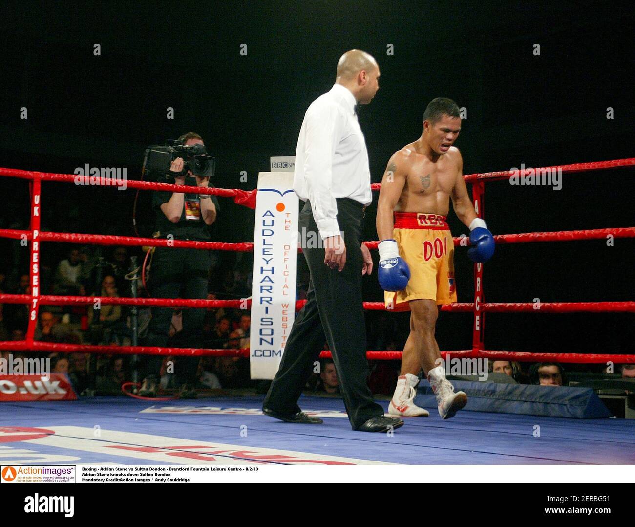 Brentford fountain hi-res stock photography and images - Alamy