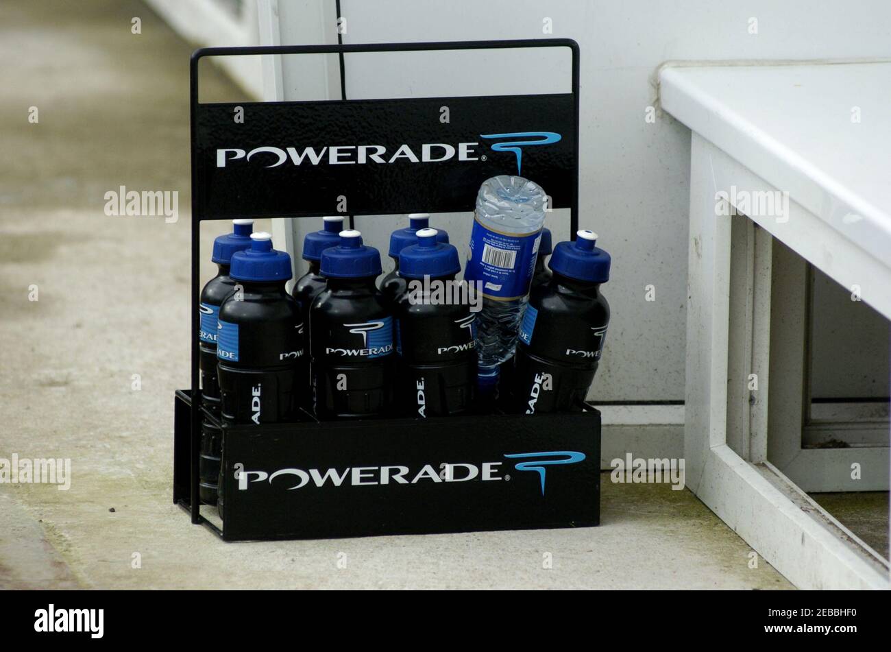 Powerade bottles hi-res stock photography and images - Alamy