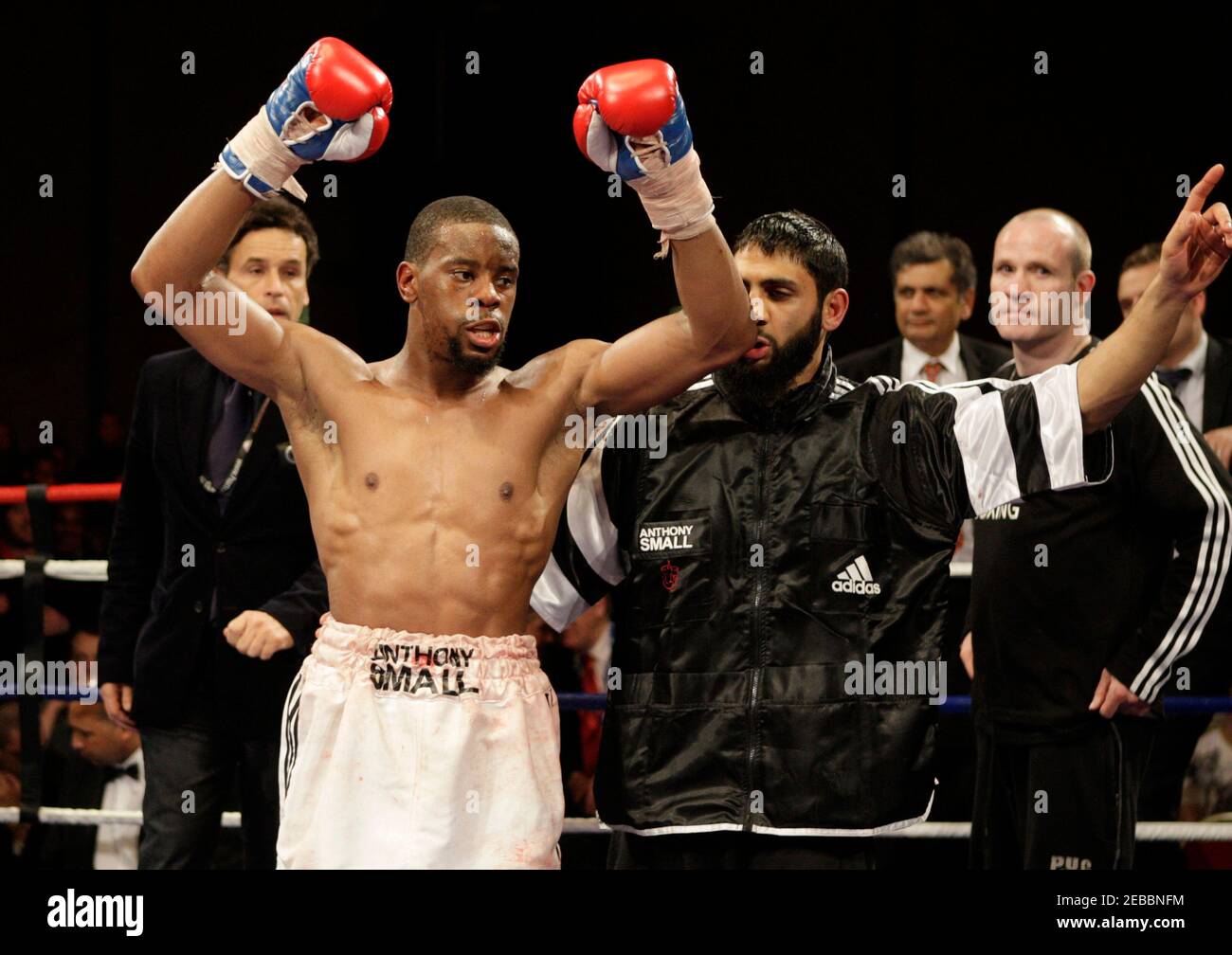 Mandatory signal hi-res stock photography and images - Alamy