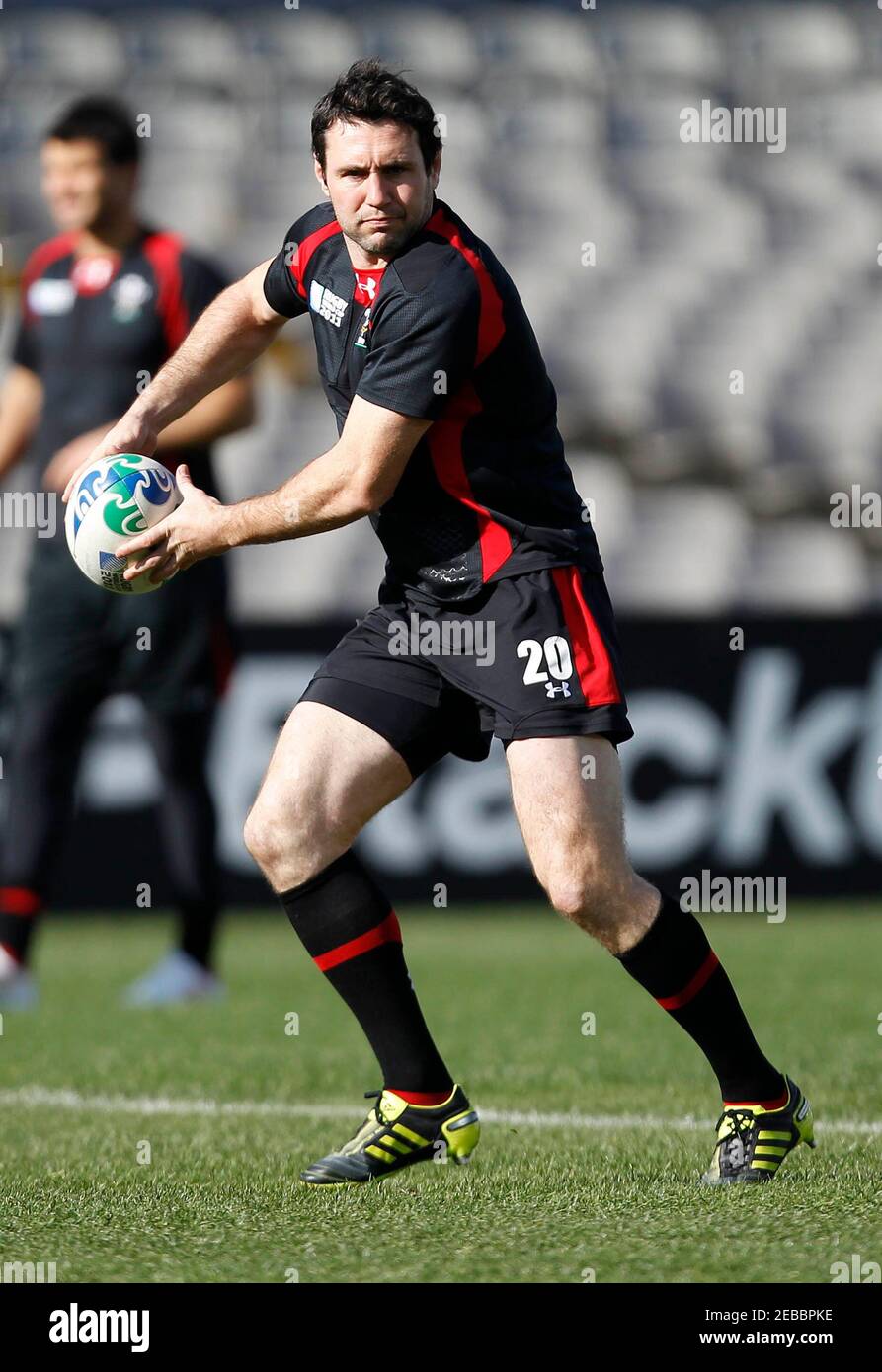 Wales stephen jones captains run eden park hi-res stock photography and ...