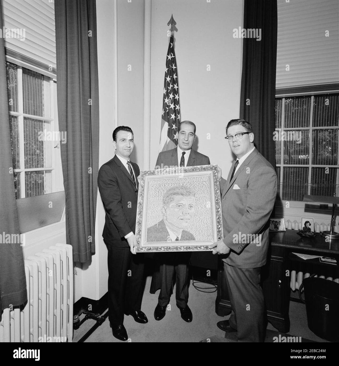 John f kennedy portrait painting Black and White Stock Photos & Images ...