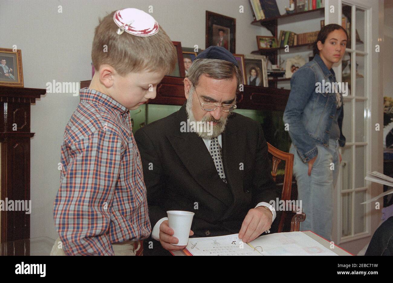 Chief rabbi jonathan sacks solihull hebrew congregation hi-res stock ...
