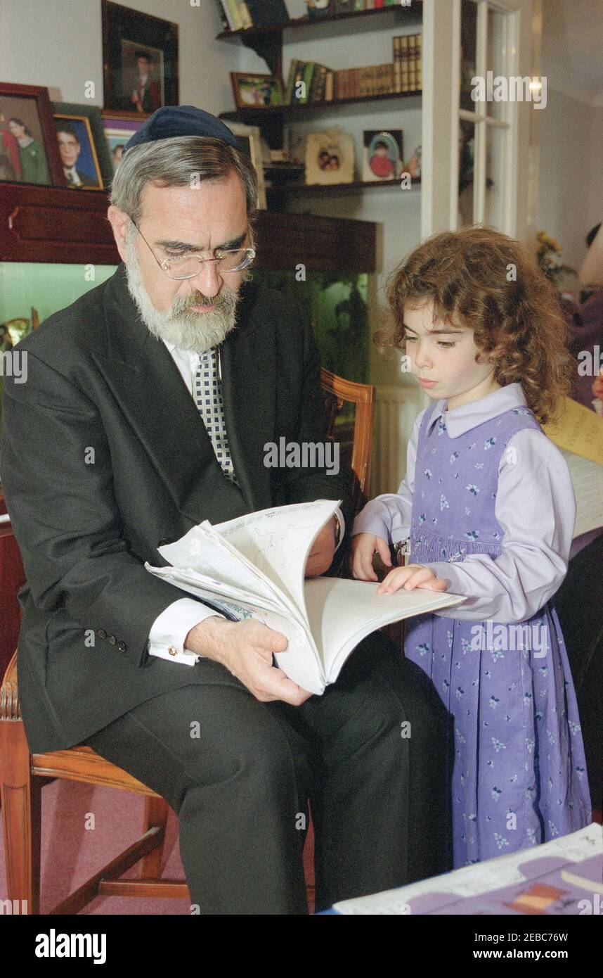 Chief rabbi jonathan sacks solihull hebrew congregation hi-res stock ...