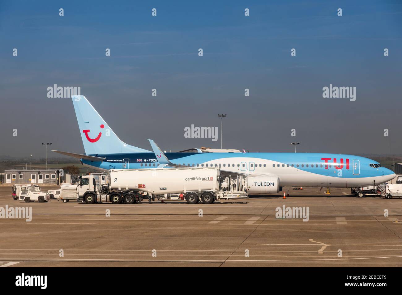 Tui livery hi-res stock photography and images - Alamy