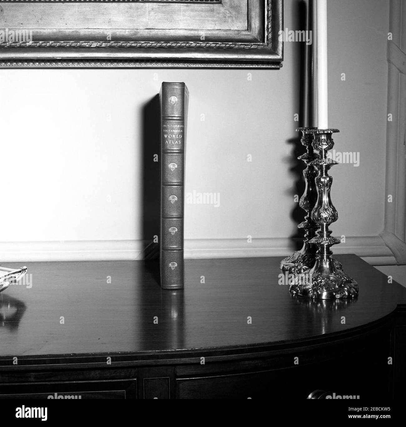 Encyclopedia britannica, world hi-res stock photography and images - Alamy