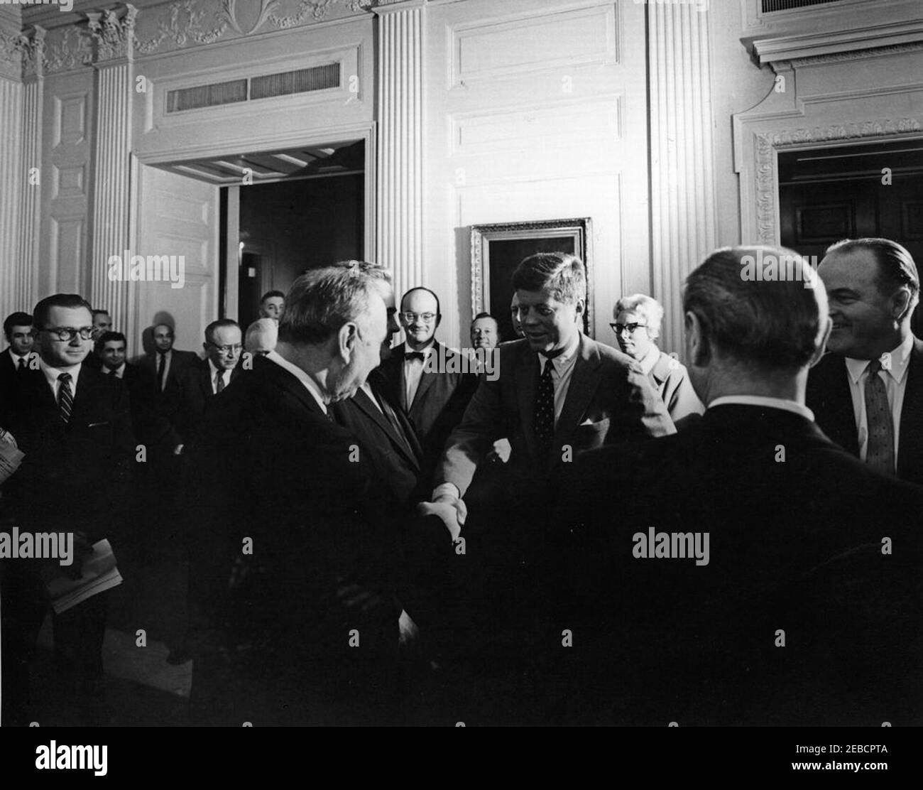 John f kennedy signing Black and White Stock Photos & Images - Alamy