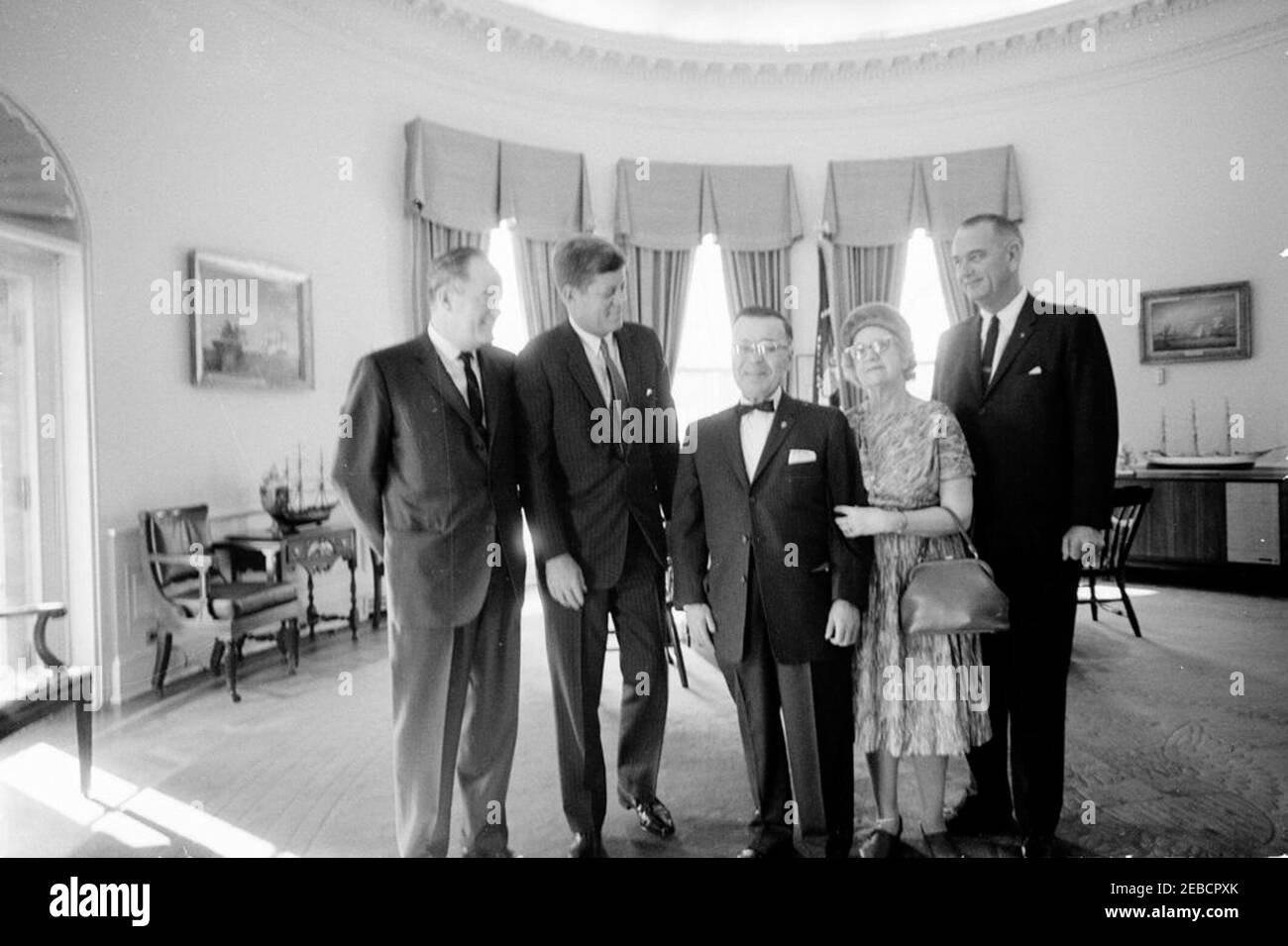 Lyndon johnson oval office Black and White Stock Photos & Images - Alamy