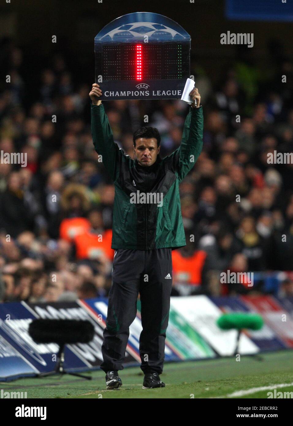 Injury time board hi-res stock photography and images - Alamy