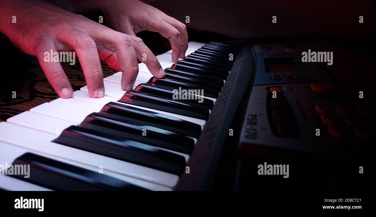 Hand hands keyboard concert hi-res stock photography and images - Alamy