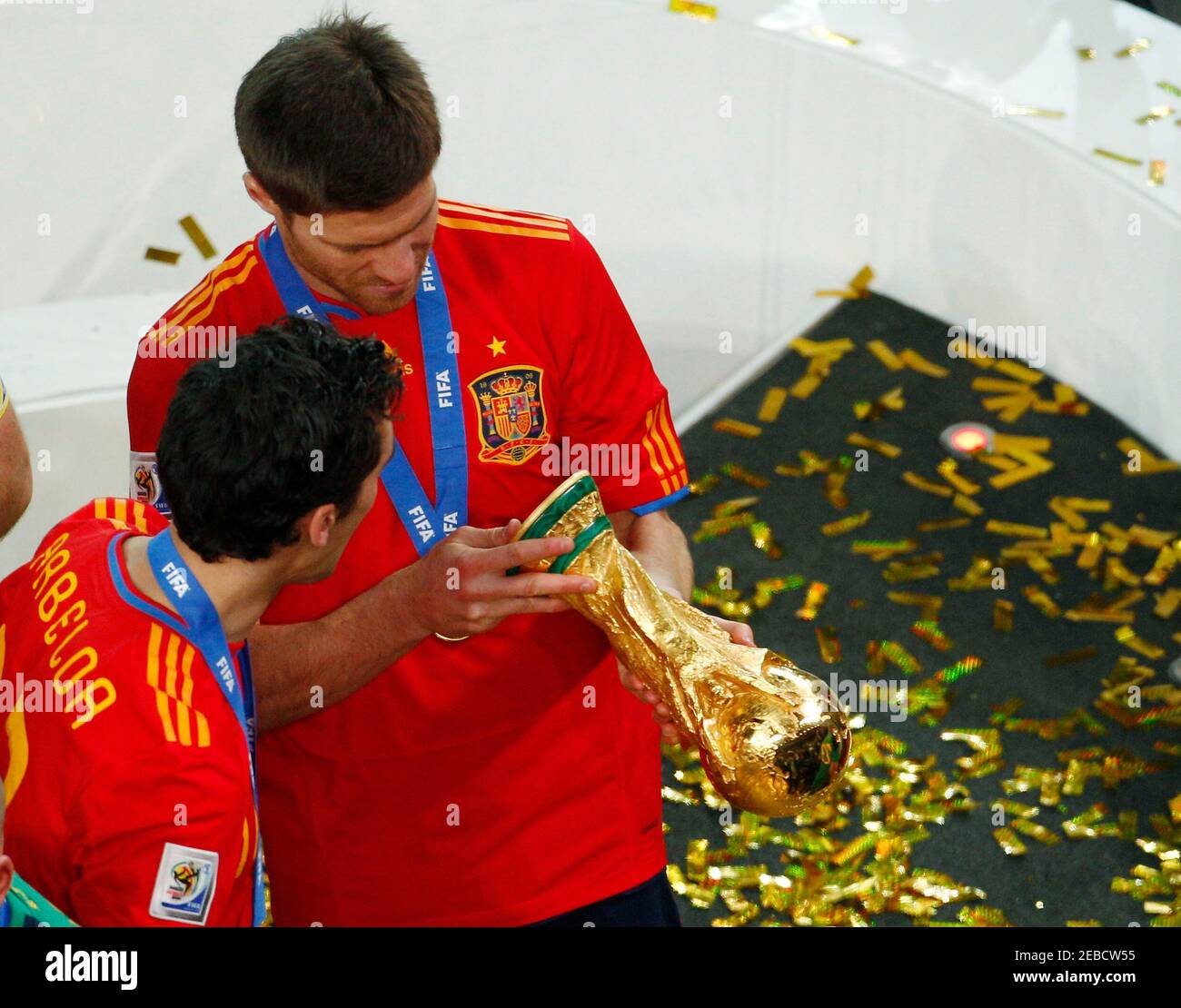 Xabi alonso trophy hi-res stock photography and images - Alamy