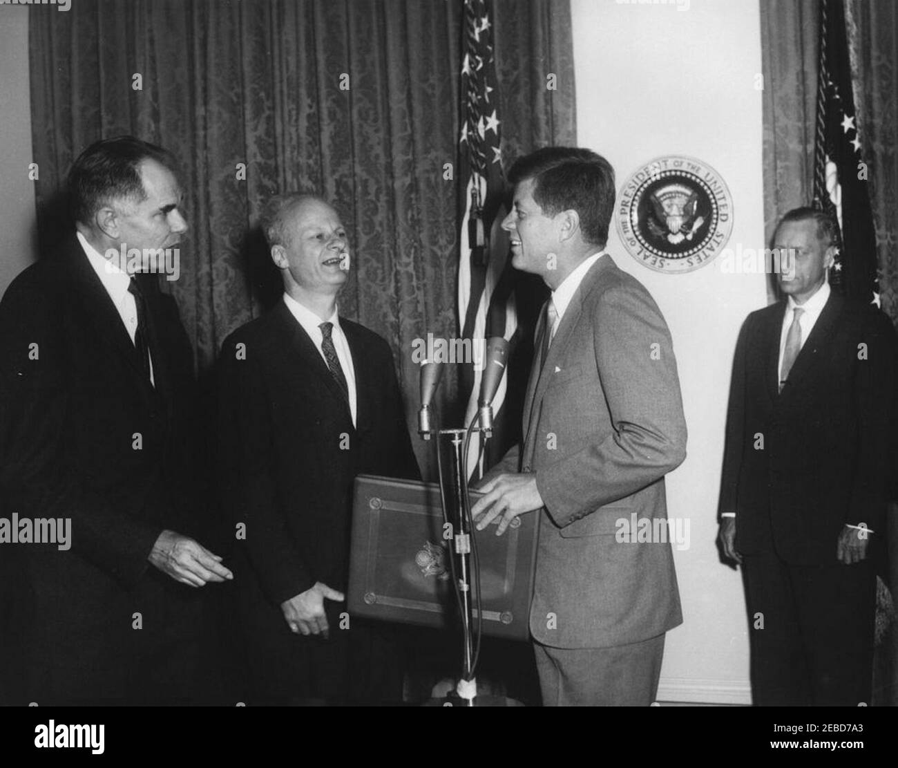 Enrico fermi and hans bethe hi-res stock photography and images - Alamy