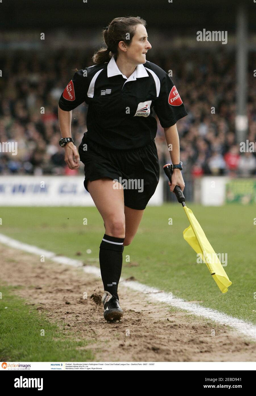 Assistant referee amy rayner hi-res stock photography and images - Alamy