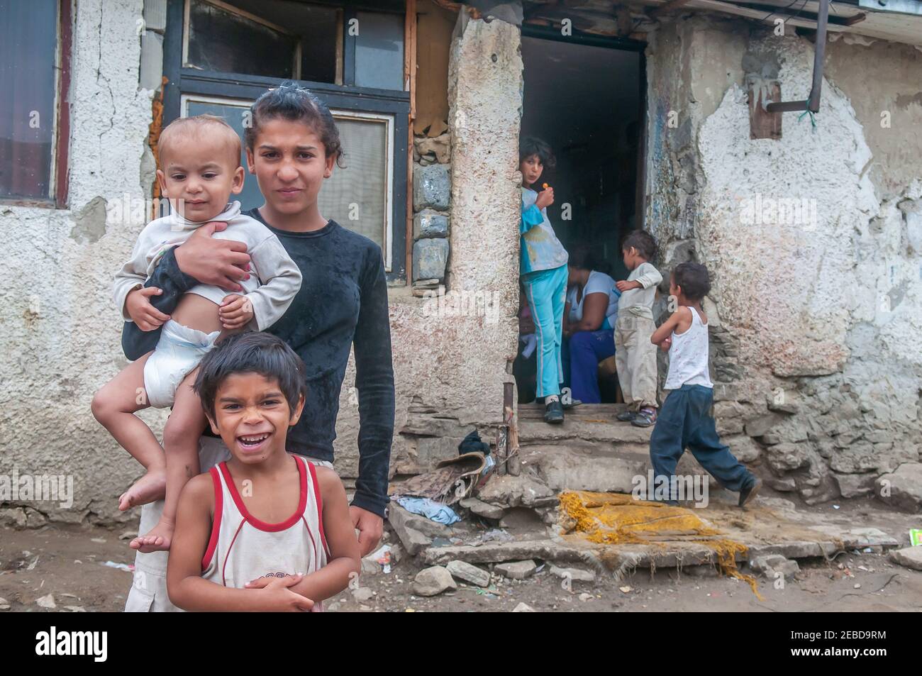 Gypsy woman with baby hi-res stock photography and images - Alamy