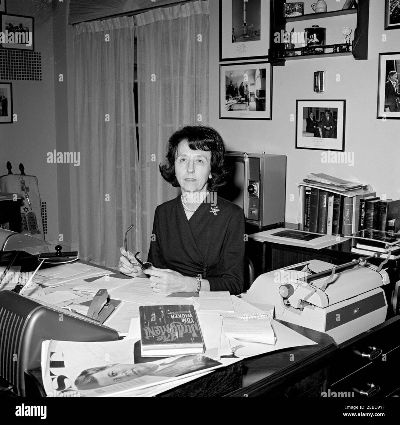 President Kennedy, Presidential Secretary Evelyn Lincoln. Evelyn ...
