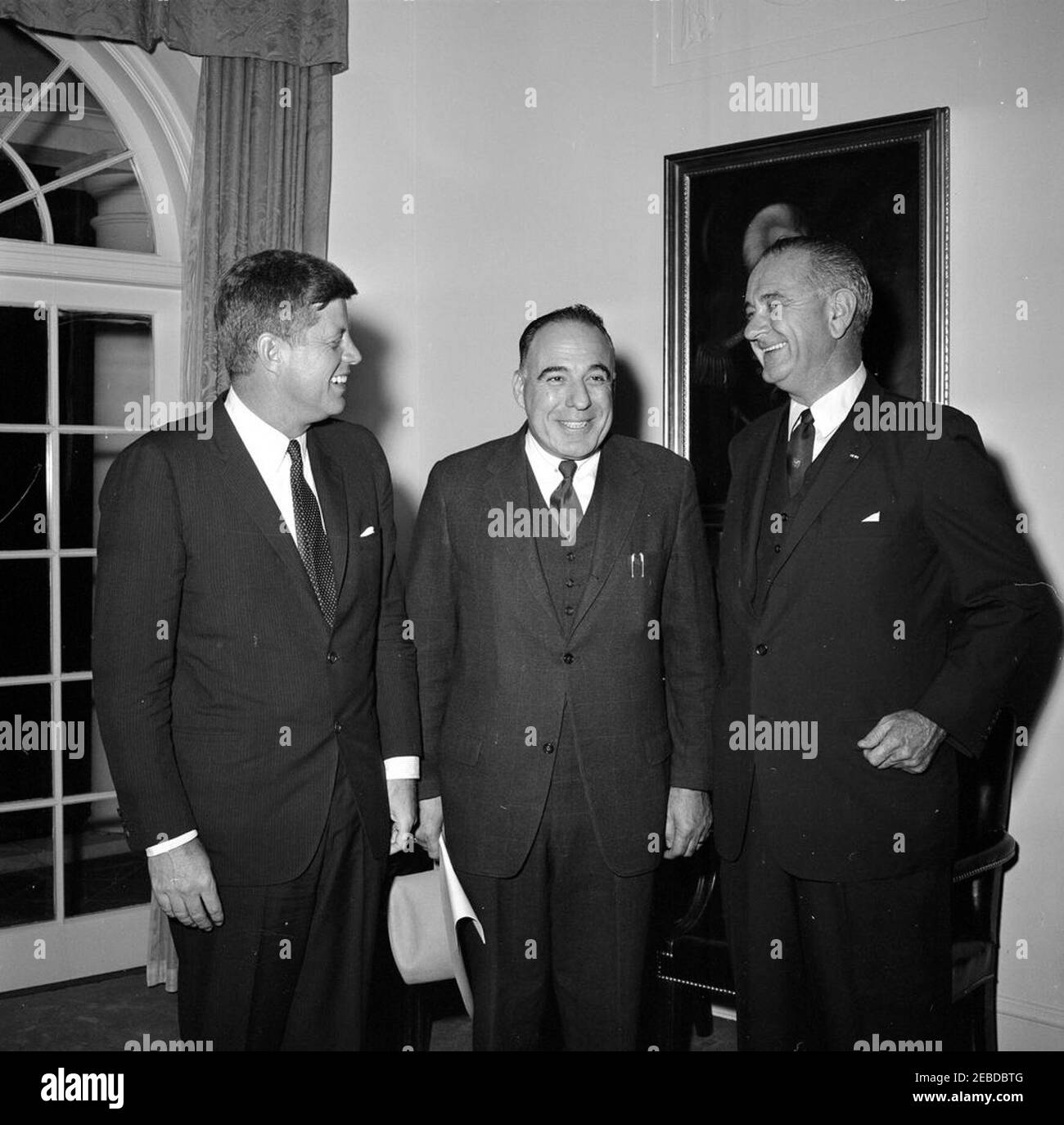 President lyndon johnson cabinet white hi-res stock photography and ...