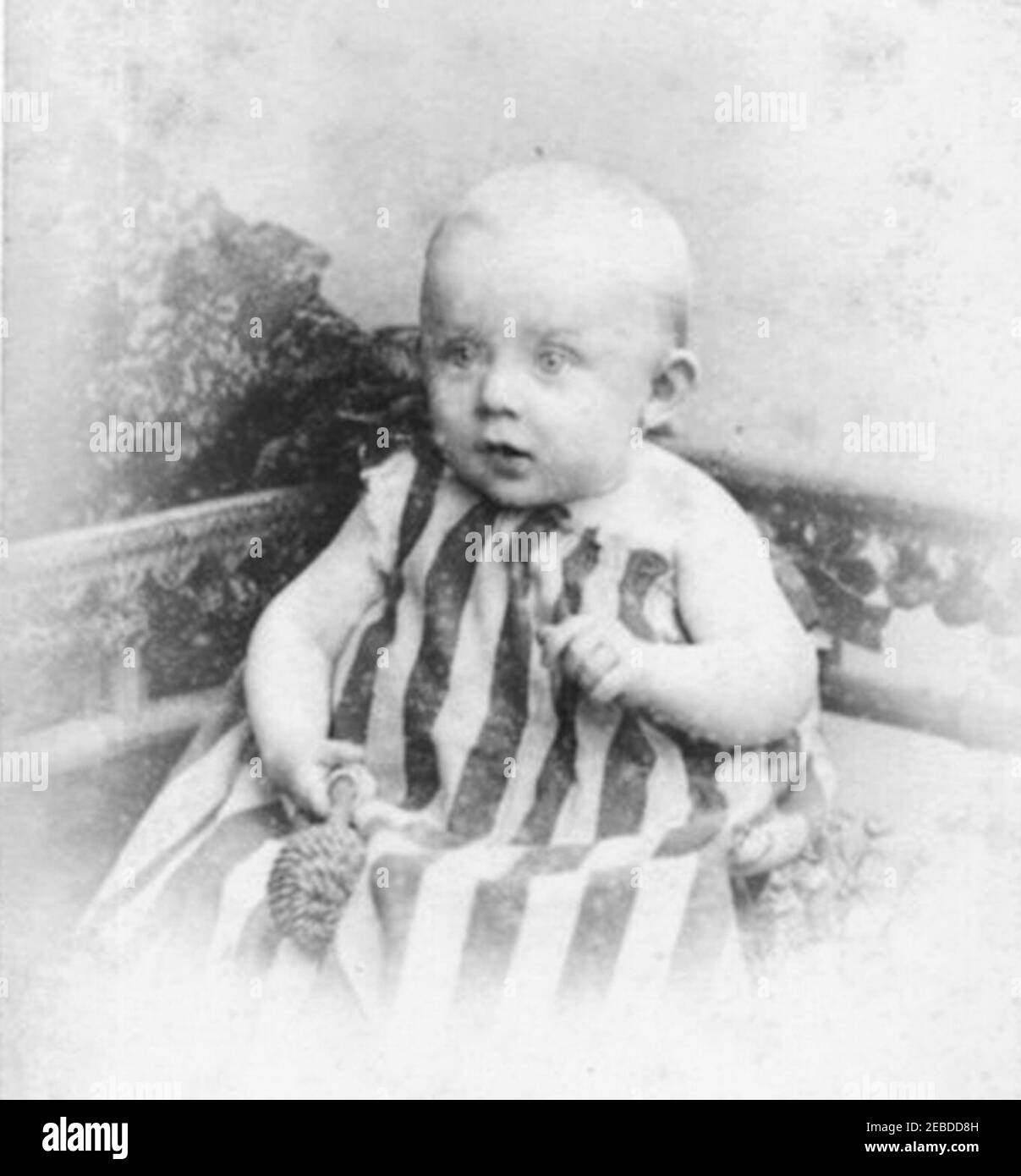 Nino asombrado hi-res stock photography and images - Alamy