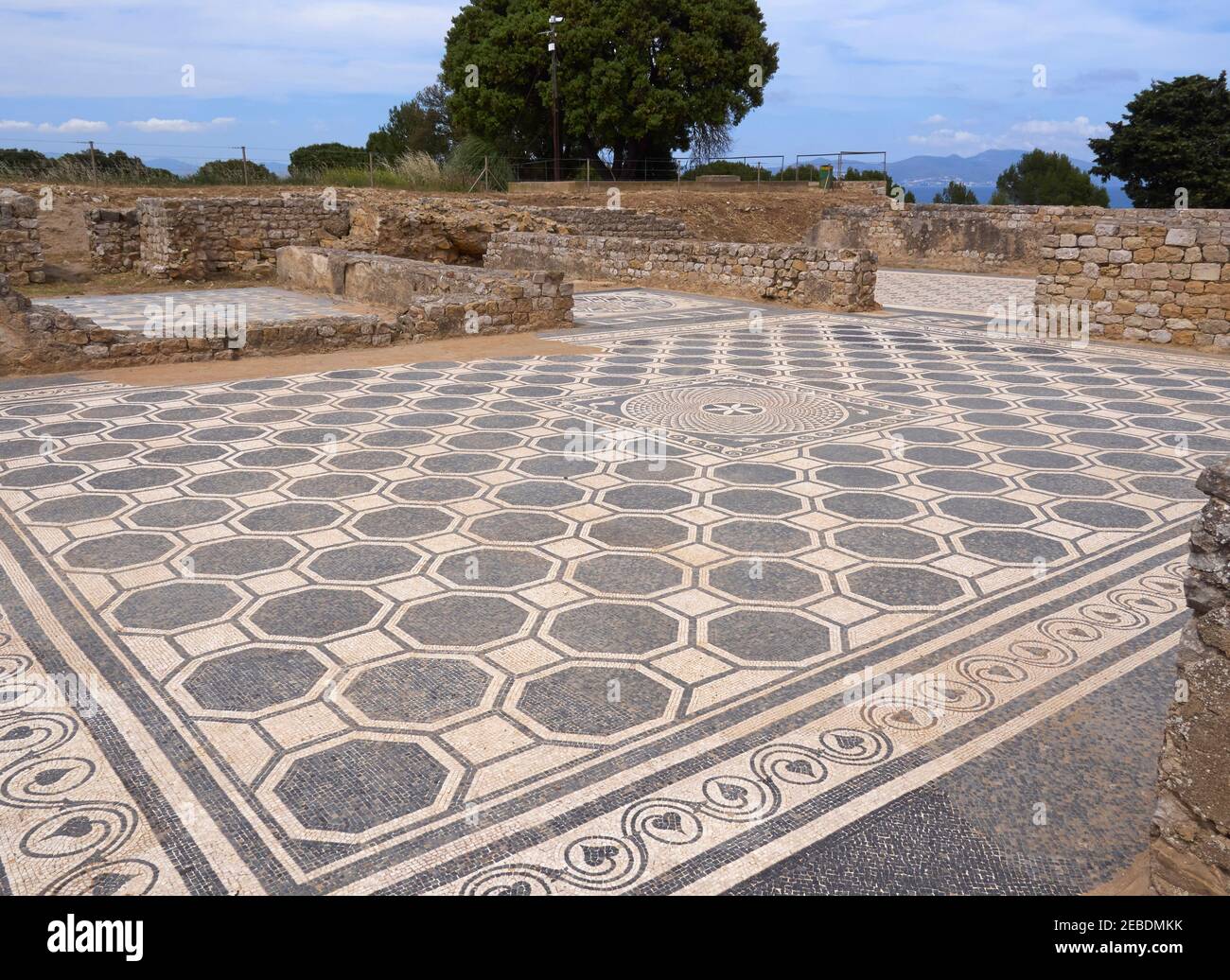 Roman mosaic floors hi-res stock photography and images - Alamy