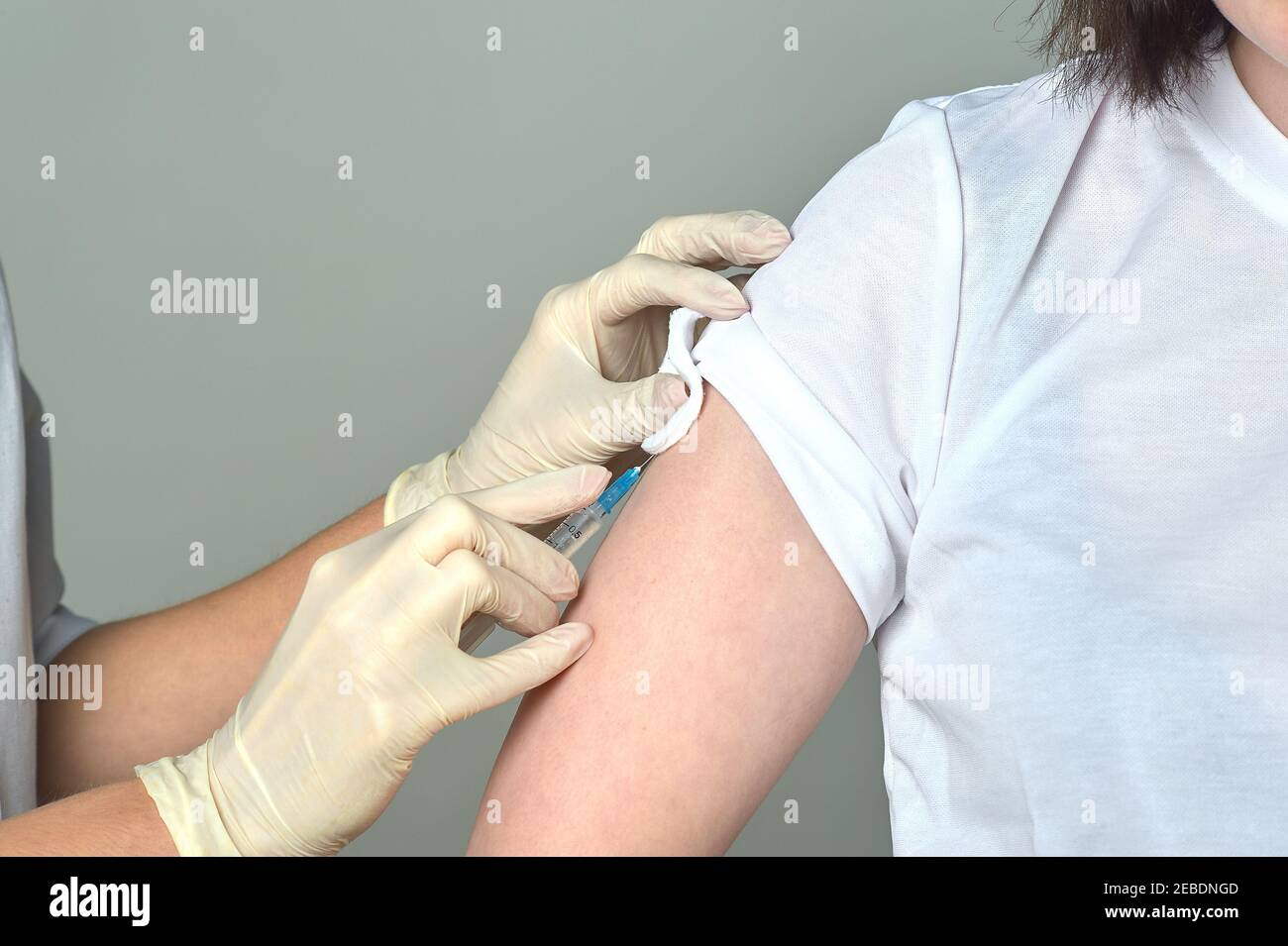 Shoulder pain injection hi-res stock photography and images - Alamy