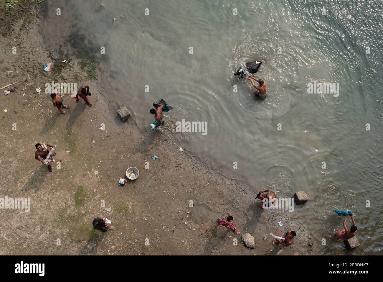 Dhaka, Dhaka, Bangladesh. 12th Feb, 2021. Riverside people are seen ...