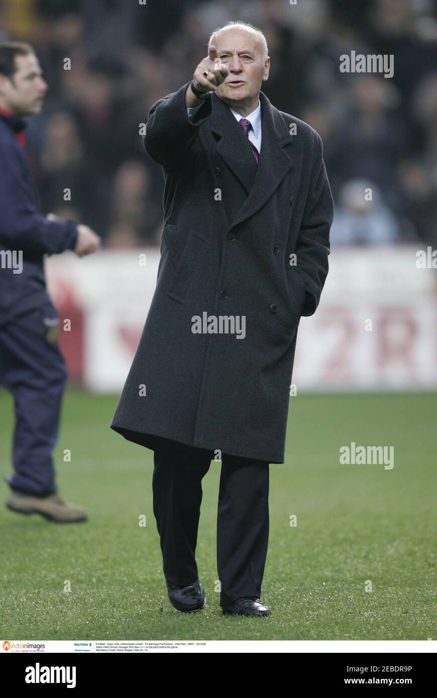 Ron saunders manchester hi-res stock photography and images - Alamy