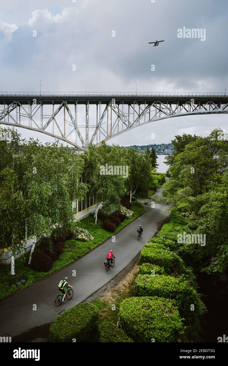 Aerial cycling commuting hi-res stock photography and images - Alamy