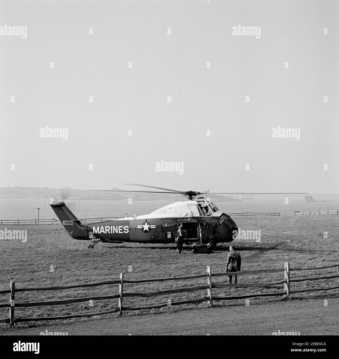 Weekend in Newport, Rhode Island: Kennedy family arrives at Hammersmith ...