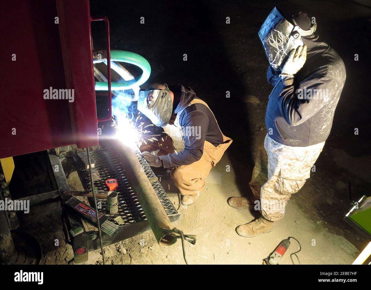 NMCB 25 water well ops at new Kabul compound 140426 Stock Photo - Alamy