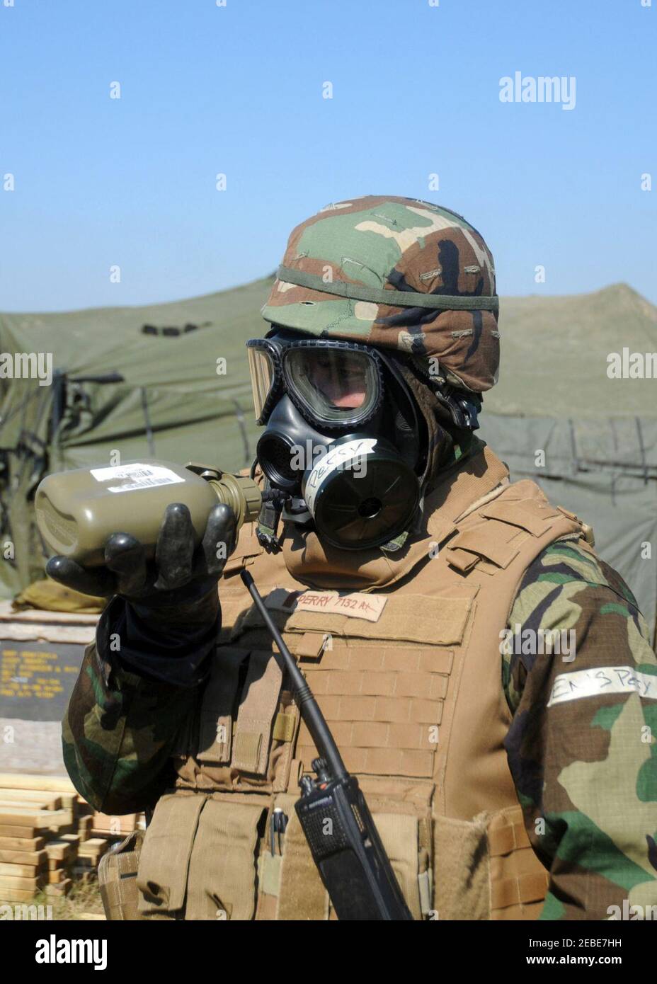 NMCB 74 Conducts Field Training Exercise Stock Photo - Alamy